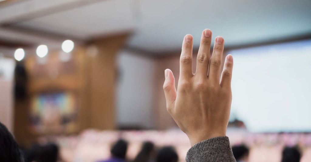 Apa Arti Interupsi dalam Debat dan Apa Saja Ketentuannya?