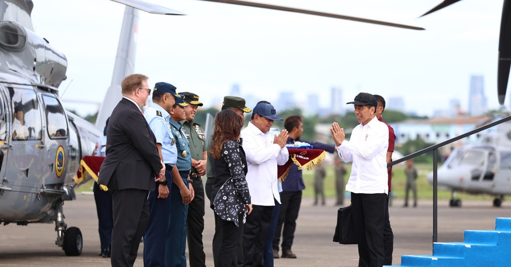 Jokowi Hadiri Penyerahan Pesawat Hercules oleh Prabowo ke TNI AU