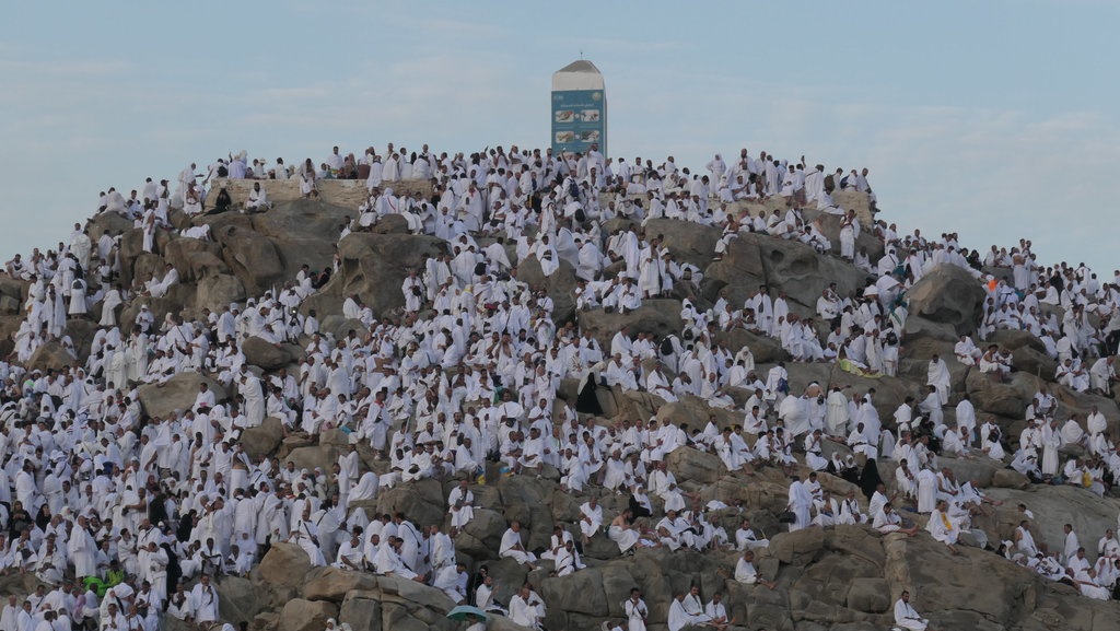 Apa Itu Jabal Rahmah, Lokasi, Sejarah, dan Keistimewannya?
