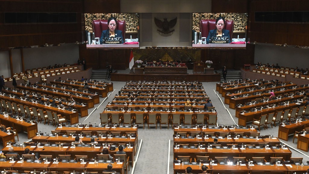 Isi Pasal 30 UUD 1945: Bunyi Ayat Sebelum dan Setelah Amendemen