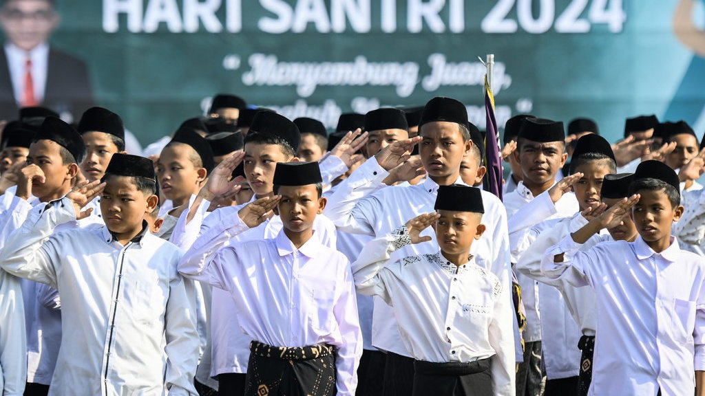 Link Unduh Poster Hari Santri Nasional 2025 dan Cara Membuatnya