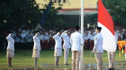 Profil Aliah Sakira Pembawa Baki Penurunan Bendera HUT RI 2025