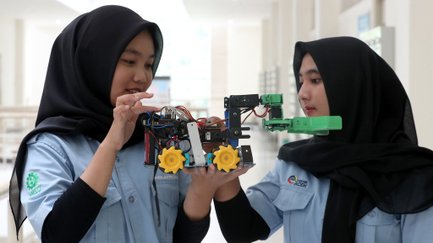 Contoh Paragraf Ineratif: Pengertian dan Ciri-cirinya