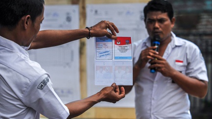 Profil Mathius Fakhiri Gubernur Papua 2025-2030 Hasil PSU