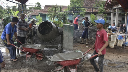 Contoh Desa Swadaya, Swakarya, dan Swasembada di Indonesia