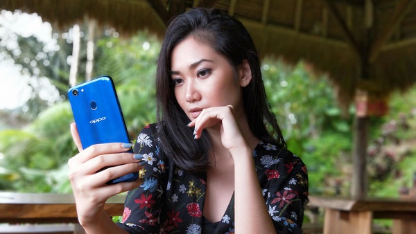 OPPO F5 Dashing Blue: Pesona, Inklusivitas, Kecanggihan