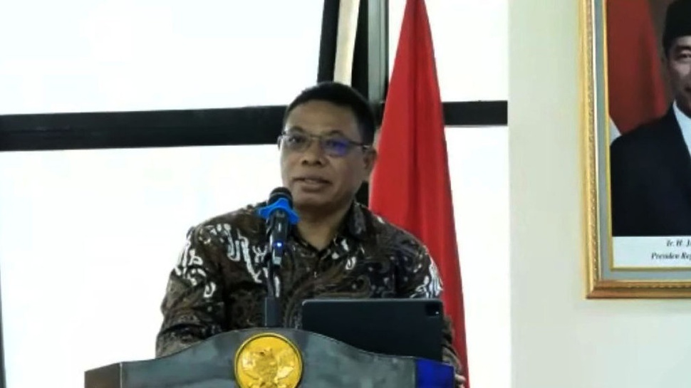 Profil Inosentius Samsul, Calon Hakim MK Usulan DPR RI