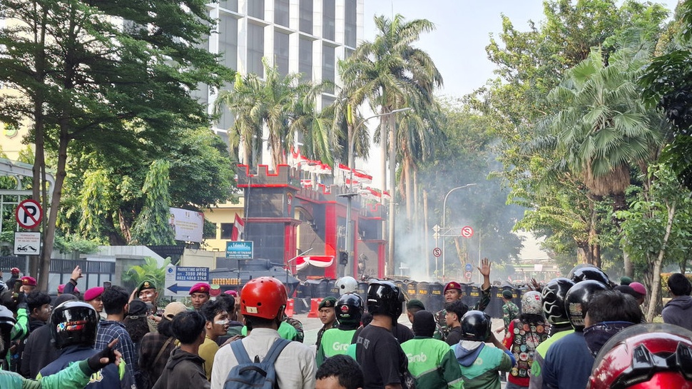 Update Demo Jakarta: Mako Brimob Kwitang, DPR, & Polda Sore Ini