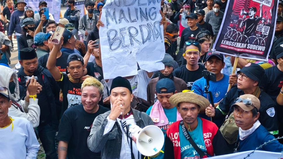 Apakah Ada Demo Hari Ini di Pati, Semarang, & Solo? Cek Infonya