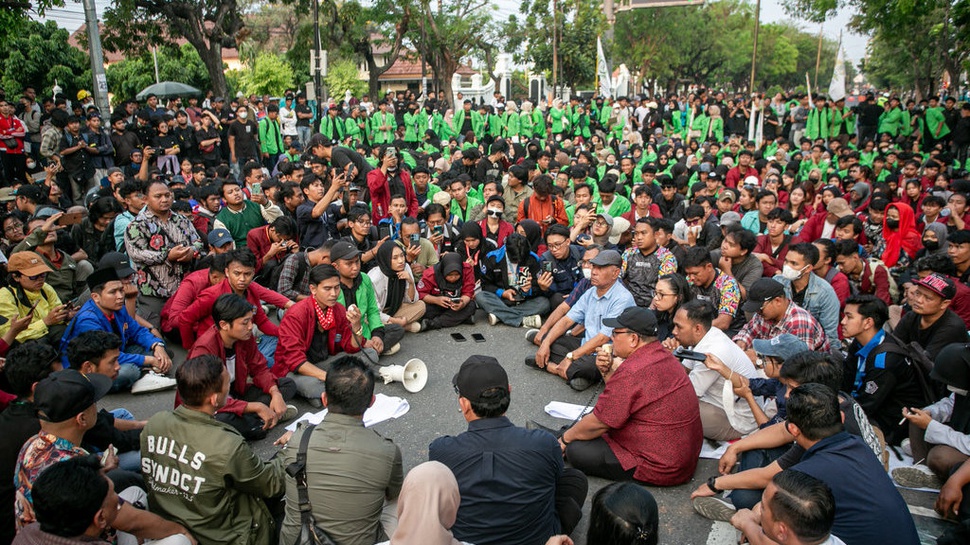 Rangkuman Demo Hari Ini 1 September 2025 di Berbagai Kota