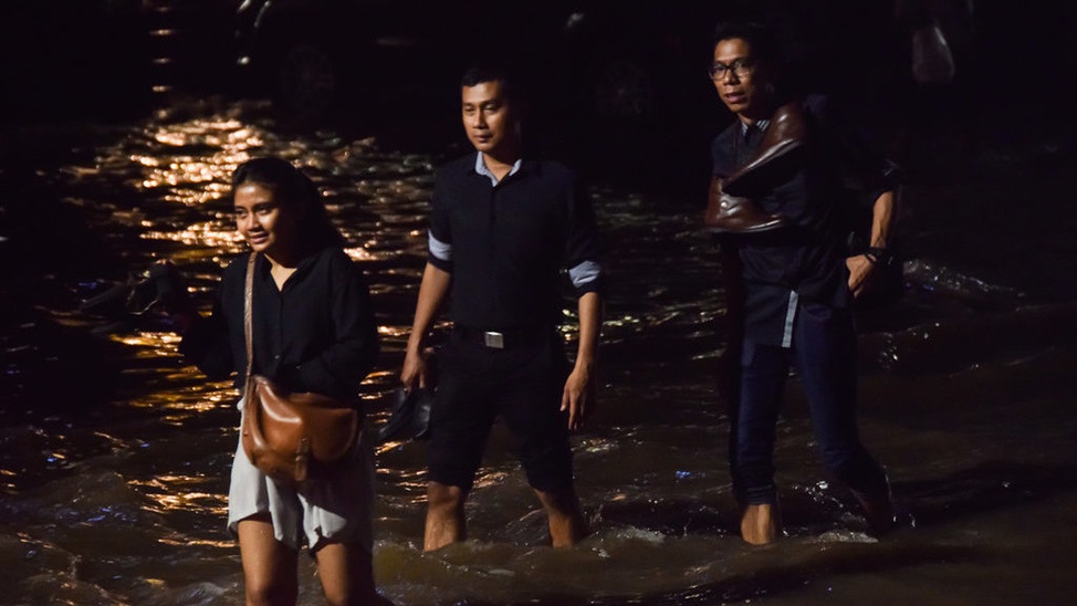 Kemang Raya Tergenang