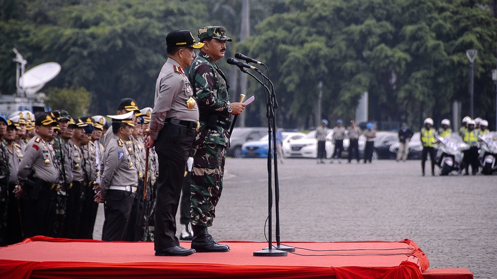 Apel Gelar Pasukan Operasi Lilin 2017 - Foto Tirto.ID Apel Gelar Pasukan Operasi Lilin 2017 - Foto Tirto.ID