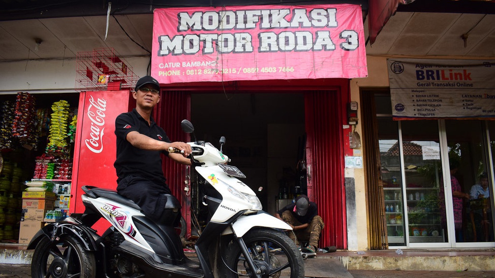 Montir Motor Roda Tiga - Foto Tirto.ID