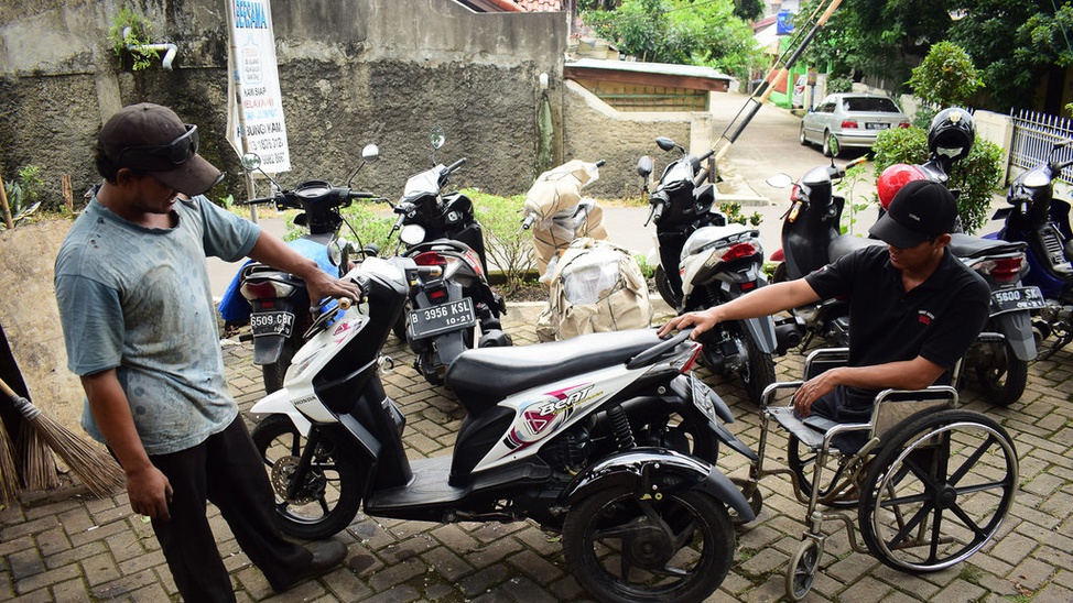 Montir Motor Roda Tiga - Foto Tirto.ID