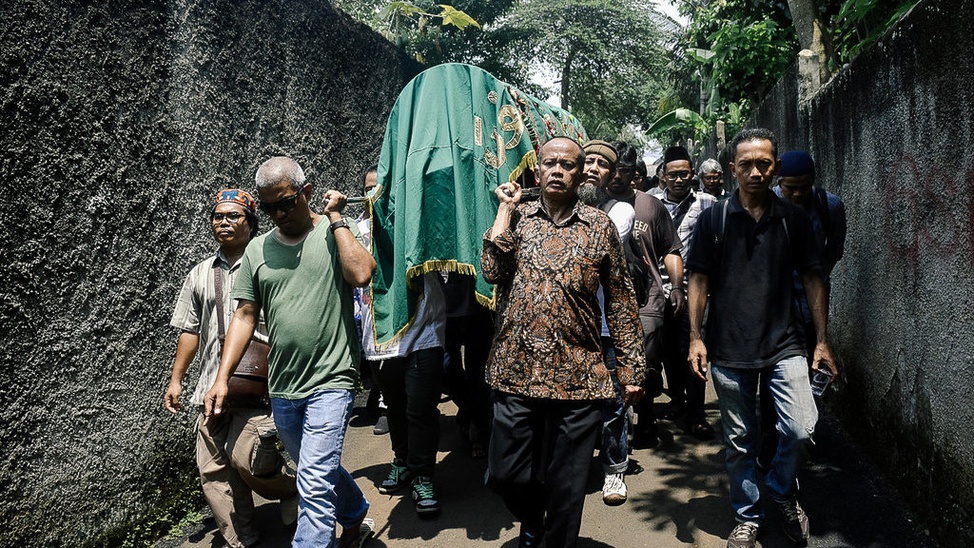 Pemakaman Wartawan Senior Rusdi Mathari