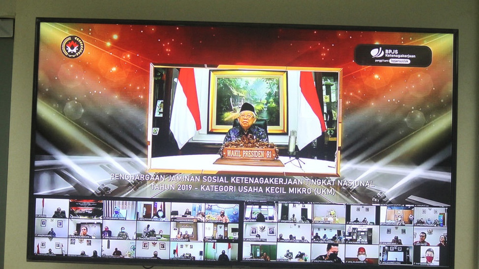 Wapres Serahkan Paritrana Award 2019