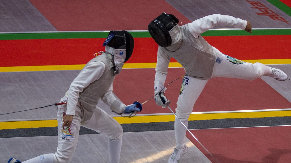 Jawa Barat Raih Emas Anggar Kategori Floret Individual Putri