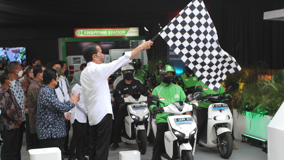 Gojek dan TBS Electrum Uji Coba Kendaraan Listrik