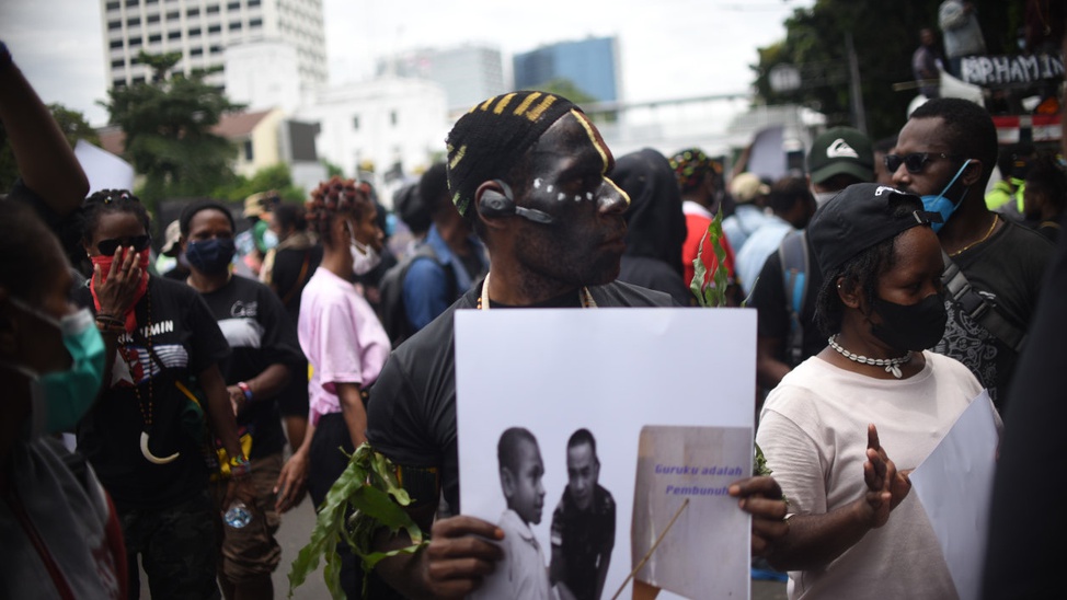 Demo Tuntut Penarikan Militer di Papua