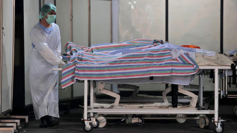 Keluarga Identifikasi Korban Tragedi Stadion Kanjuruhan