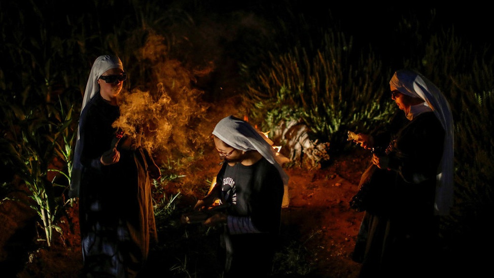 Biarawati di Meksiko Gunakan Tanaman Ganja Sebagai Perlawanan
