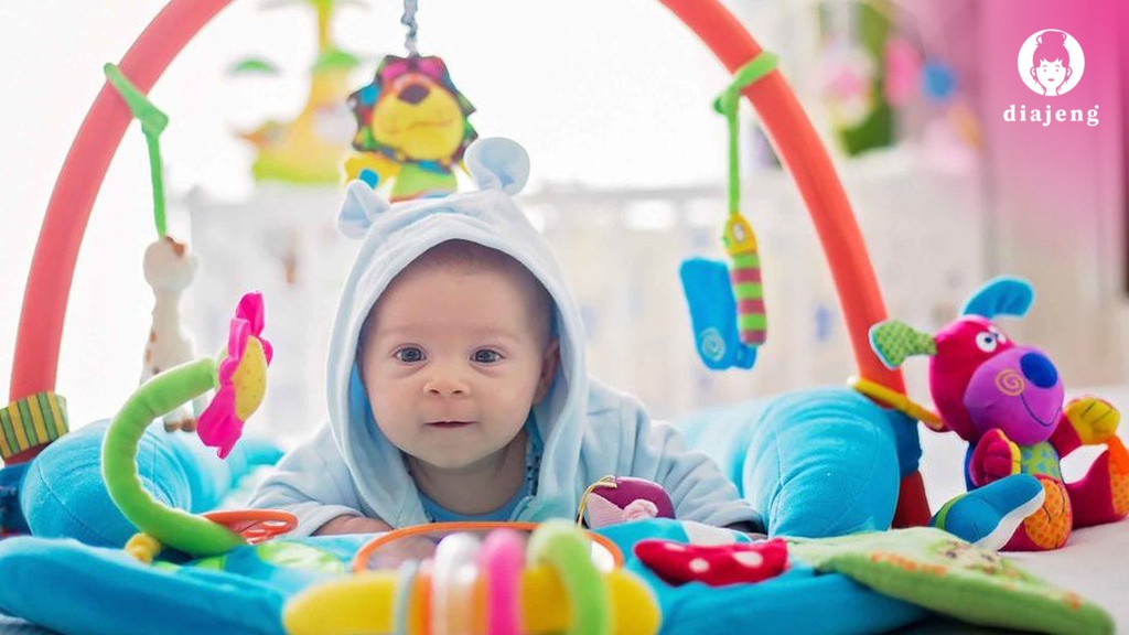 Mengenal Baby Gym, Manfaat, dan Gerakannya untuk Bayi