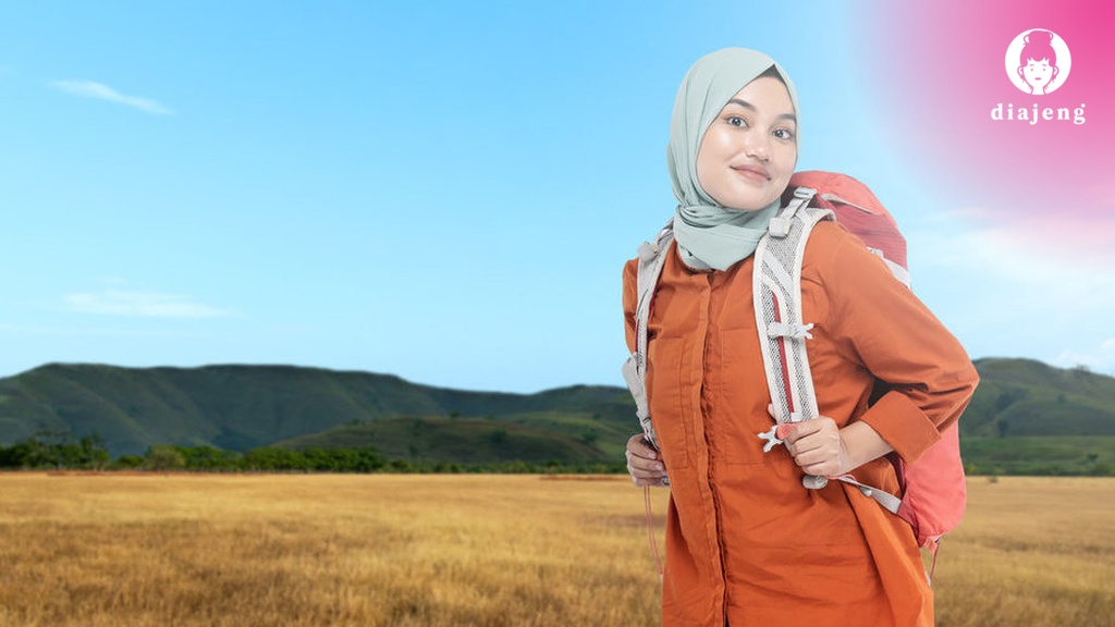 9 Ide Outfit Naik Gunung untuk Perempuan Berhijab