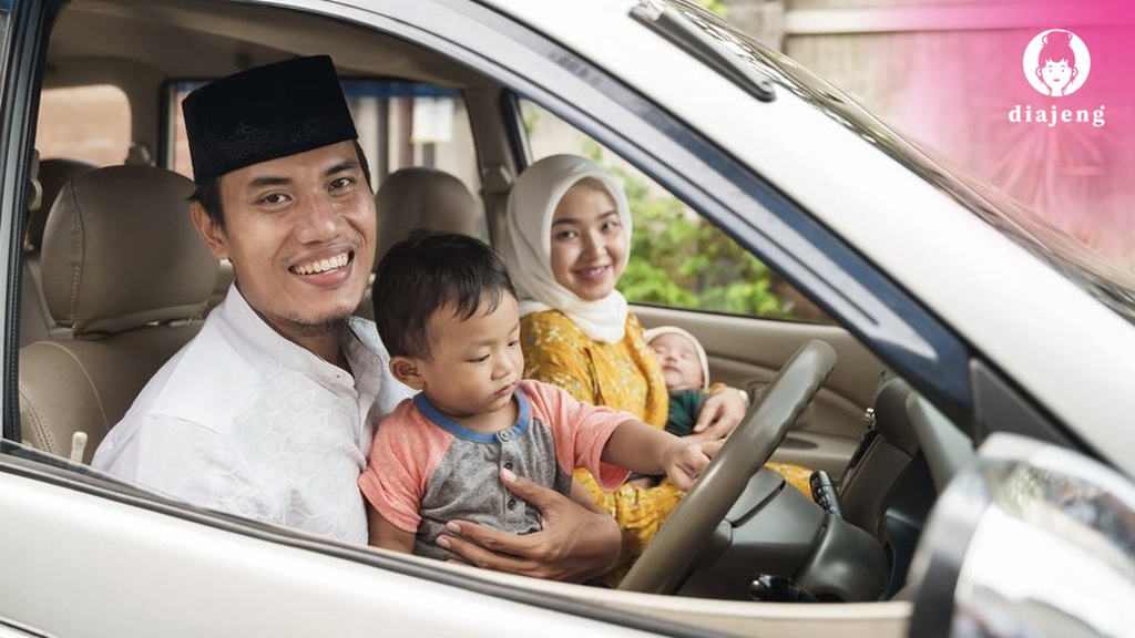 Tips Mudik dengan Bayi Naik Mobil & Motor