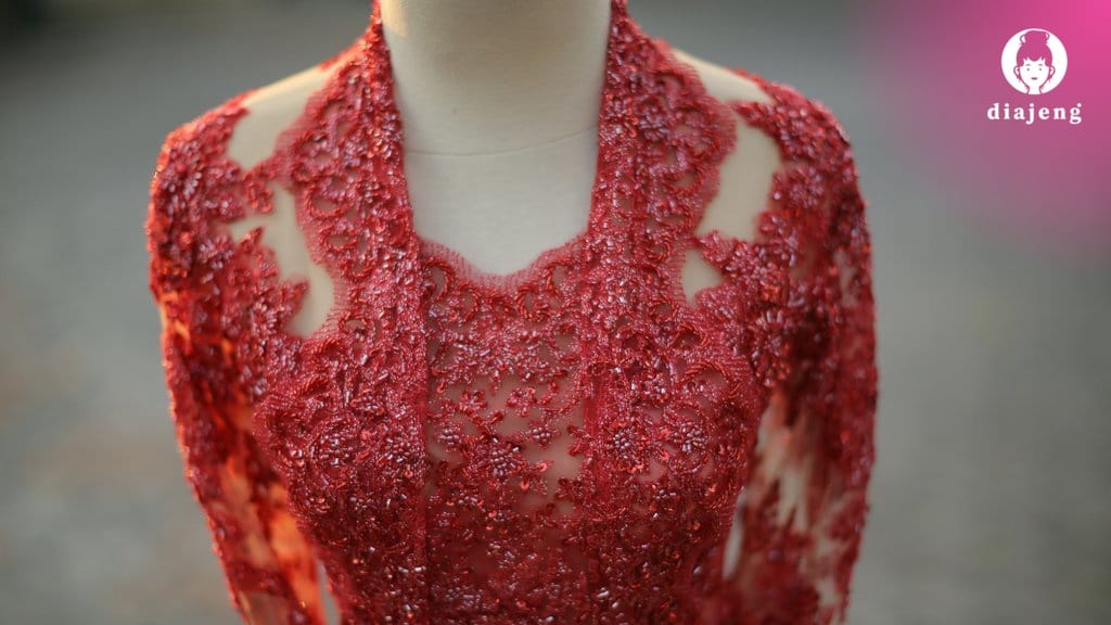 10 Rekomendasi Warna Kebaya yang Bagus untuk Wisuda