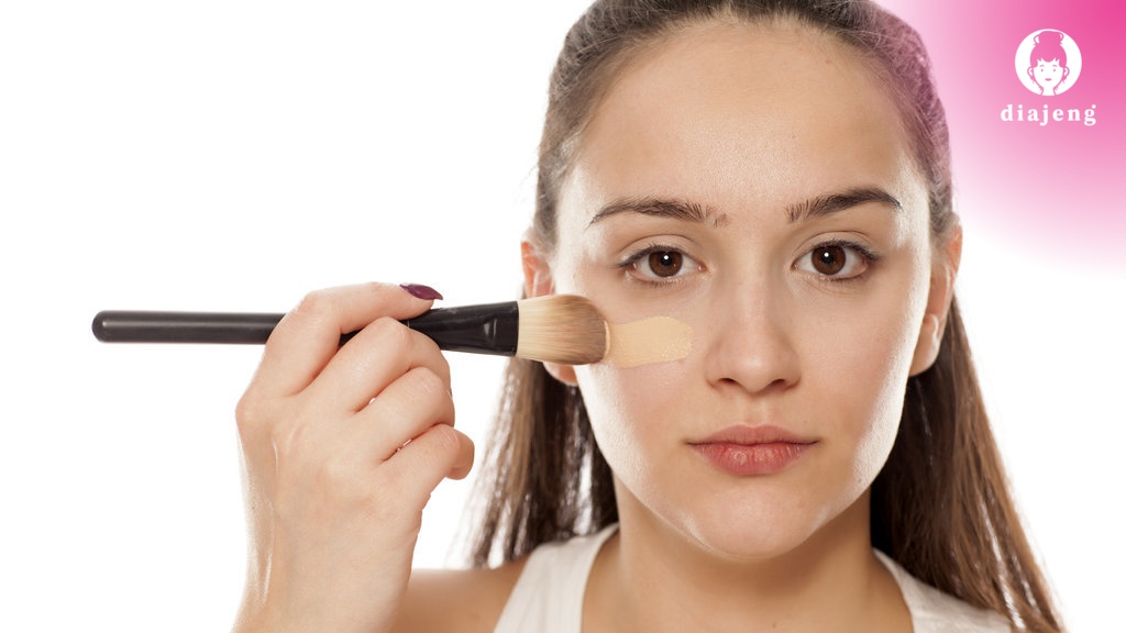 7 Rekomendasi Pilihan Primer Makeup untuk Usia 50 Tahun