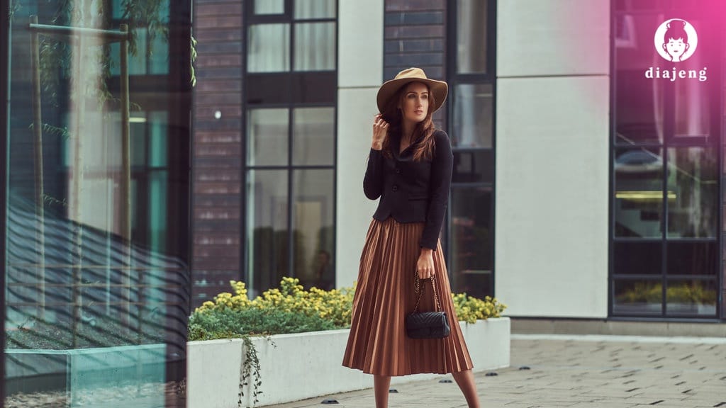Rok Coklat Cocok dengan Baju Warna Apa? Ini 8 Ide Mix & Match!