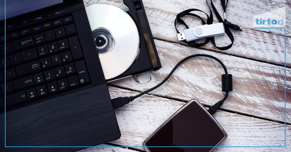 Perjalanan Dua Dekade USB Menghubungkan Gawai