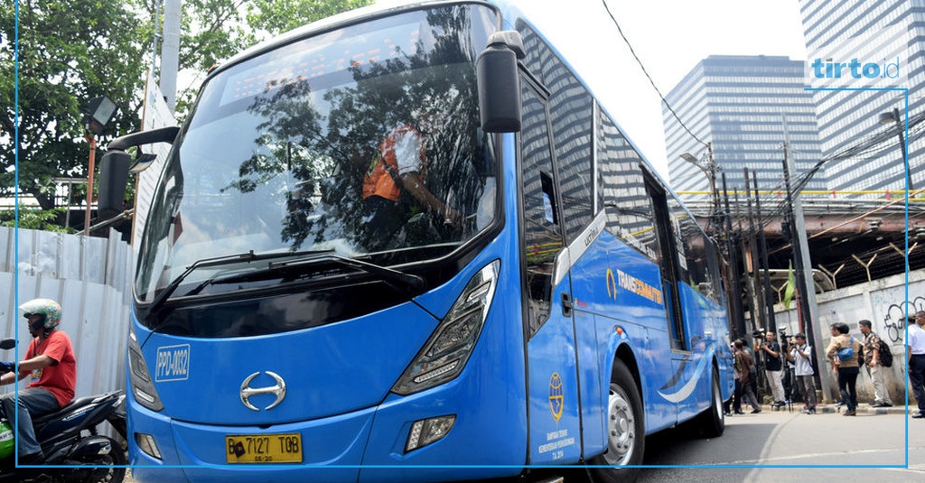 PT KCI dan Perum PPD Luncurkan Transcommuter di Beberapa Stasiun