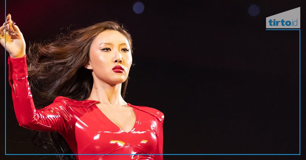 Jelang Debut Solo, Hwasa MAMAMOO Rilis Video Teaser "TWIT"