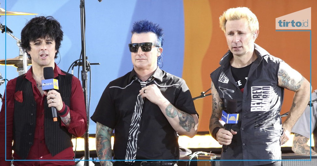 Lirik Wake Me Up When September Ends & Arti Makna Lagu Green Day