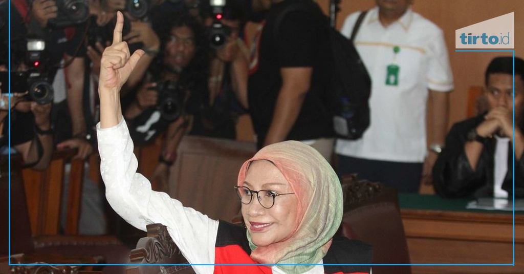 Ratna Sarumpaet Akui Berbuat Salah dan Sebut Ada Motif Politis Ratna Sarumpaet Akui Berbuat Salah dan Sebut Ada Motif Politis