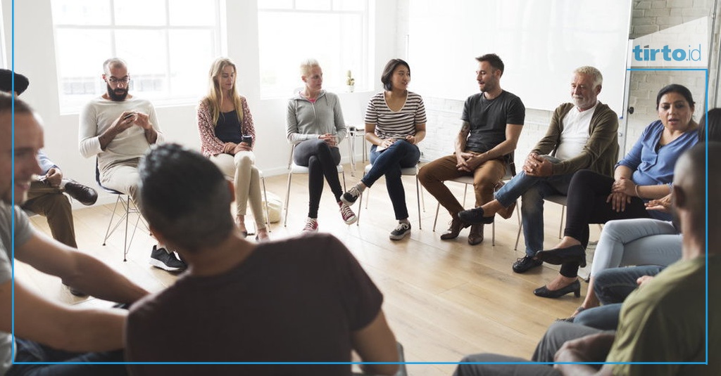 Mengenal Teks Diskusi: Pengertian, Struktur, dan Contohnya