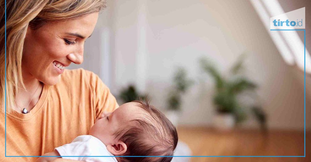 5 Posisi Menggendong Bayi yang Aman dan Benar