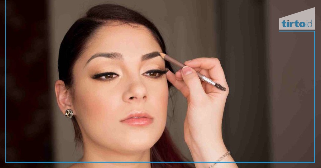 5 Tips Memilih Warna Pensil Alis Bagi Pemula Sesuai Warna Rambut