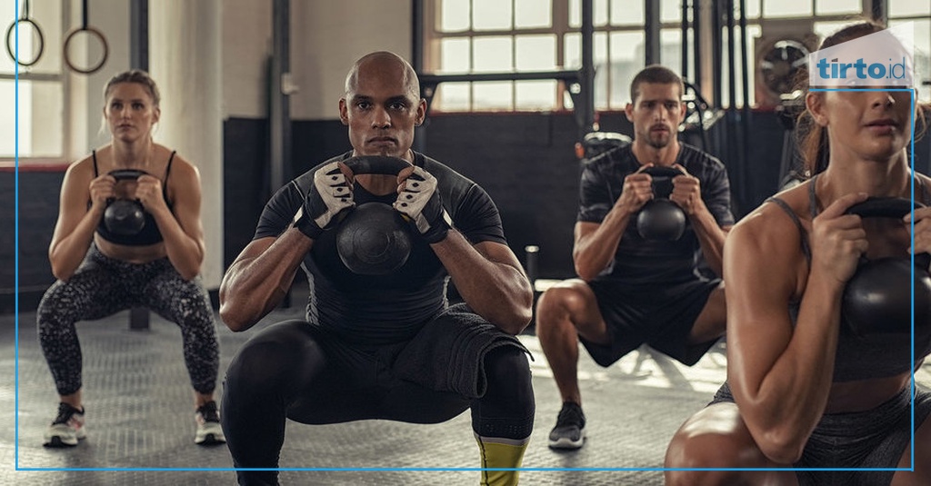 Squat Jump: Pengertian, Manfaat, dan Cara Melakukan dengan Benar