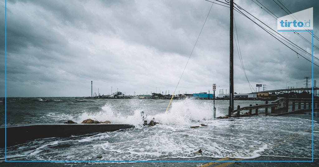 4 Penyeberangan Laut di NTT Ditutup Sementara Imbas Cuaca Buruk