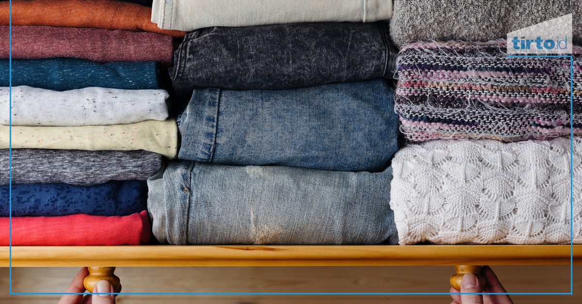 Cara Melipat Baju dengan Cepat dan Hemat Tempat