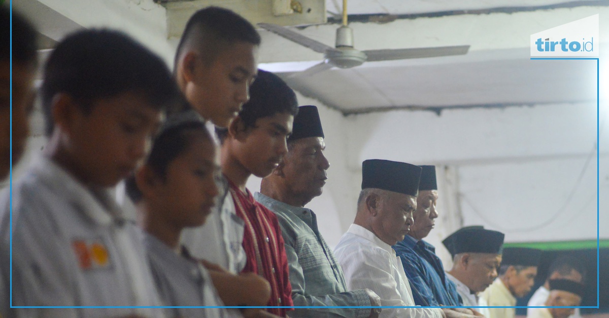 Hukum Shalat Tarawih Tapi Belum Shalat Isya Boleh atau Tidak? Hukum Shalat Tarawih Tapi Belum Shalat Isya Boleh atau Tidak?