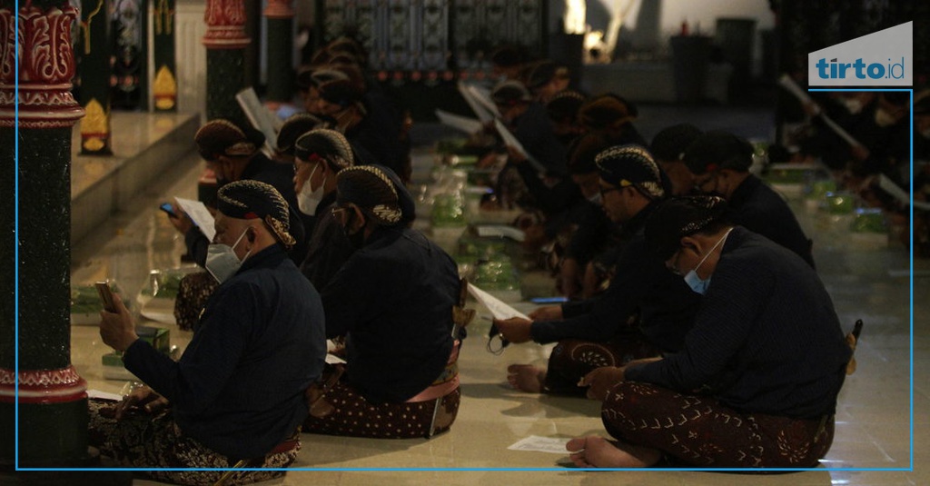 Tradisi Malam 1 Suro dalam Masyarakat Jawa & Perspektif Islam