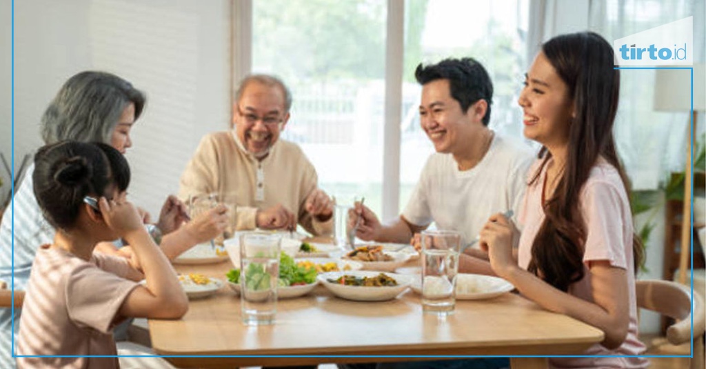 Menyiasati Makan Bersama Keluarga yang Hampir Terlupakan