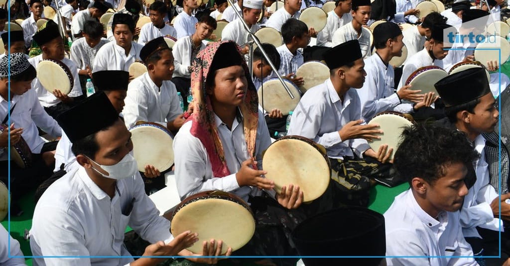 Lirik Lagu 'Yalal Waton' Latin, Arab, dan Artinya