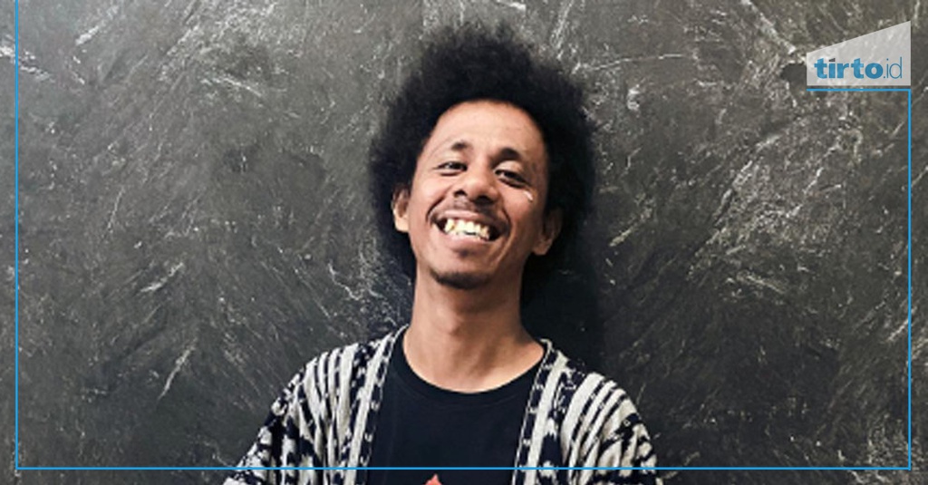 Lirik Lagu "Komang" Raim Laode yang Viral di Tiktok dan Maknanya