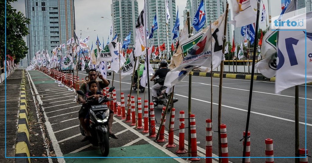 Sampah Visual Baliho Politik Jelang Pemilu 2024