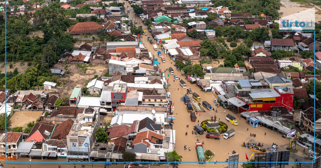 Banjir Lumpuhkan Jalur Utama Semarang-Purwodadi