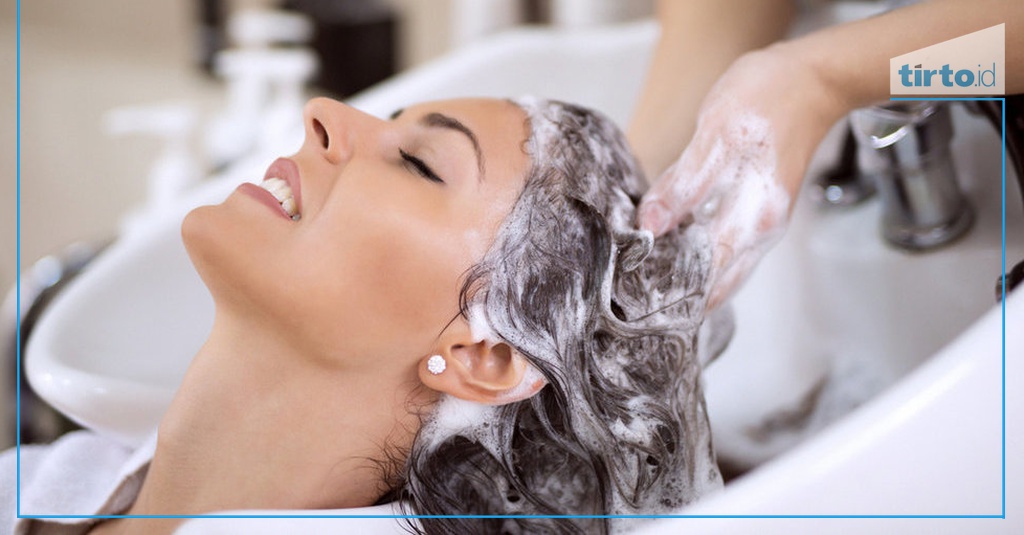 Apa Itu Creambath, Manfaat, dan Berapa Kali Dilakukan?